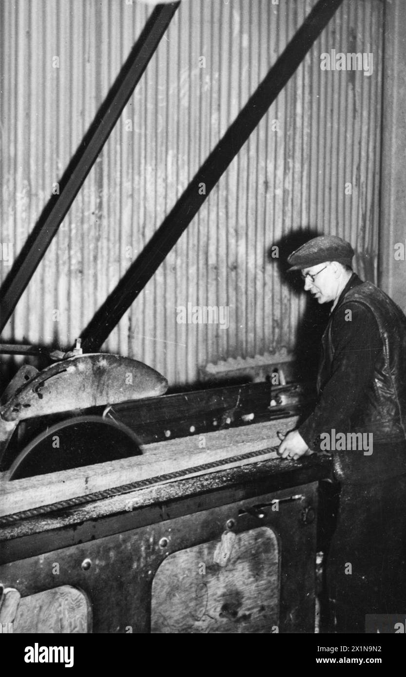 MEN BEHIND BRITAIN'S SHIPS. MARCH 1945, AT THE LIVERPOOL WORKS OF ...
