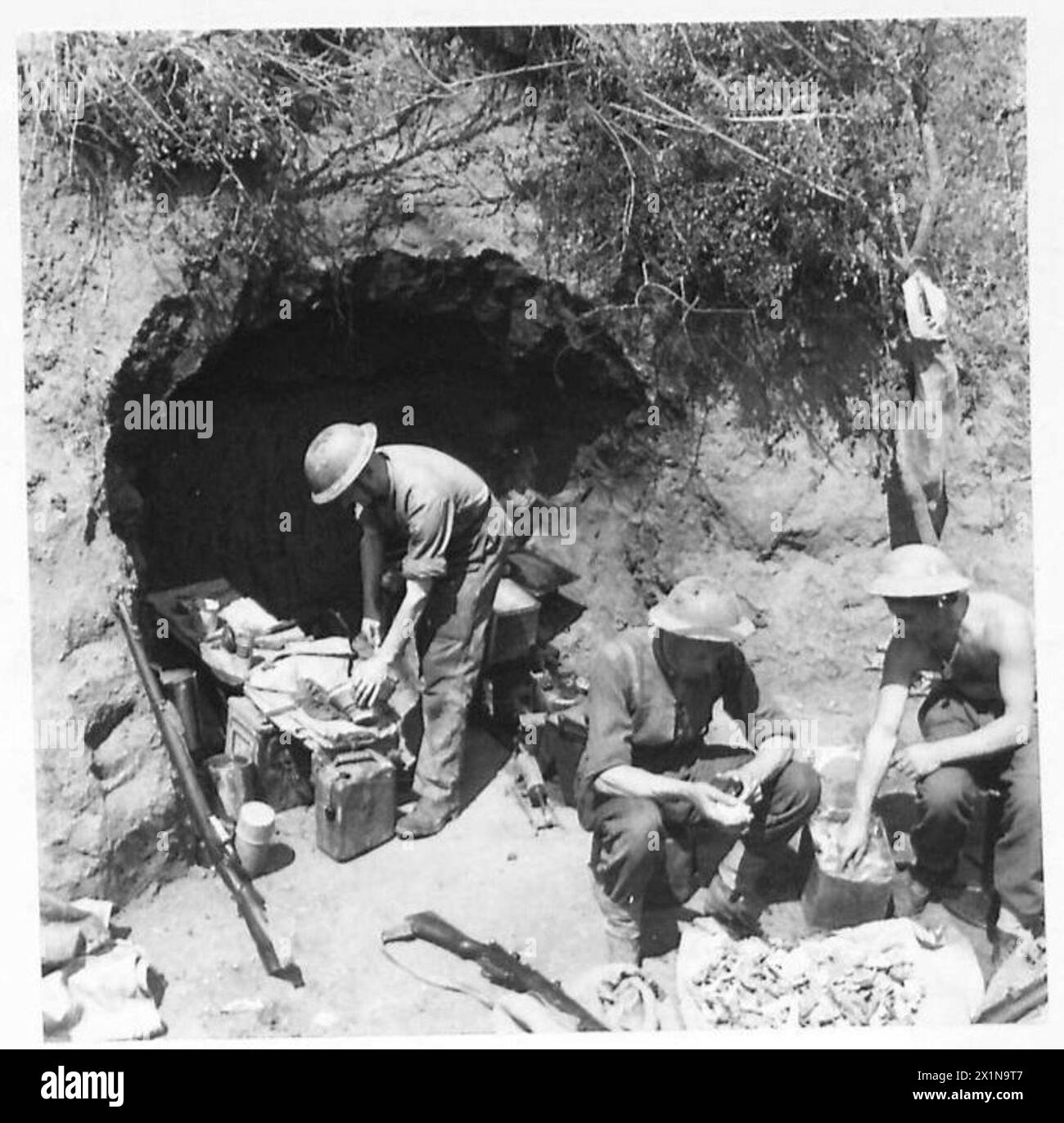 Army cookhouse hi-res stock photography and images - Alamy