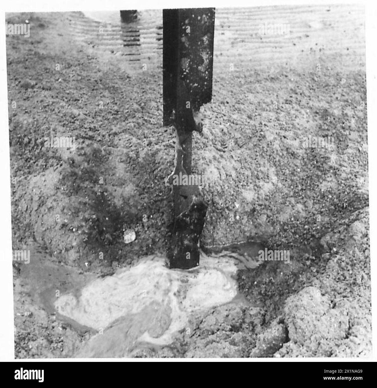 SPECIAL ASSIGNMENT FOR 79TH ARMOURED DIVISIONFLAIL TANKS - H.E. shell ...