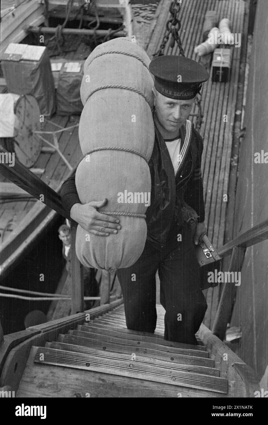 HMS DEFIANCE, TRAINING ESTABLISHMENT. SEPTEMBER 1940, HMS DEFIANCE ...