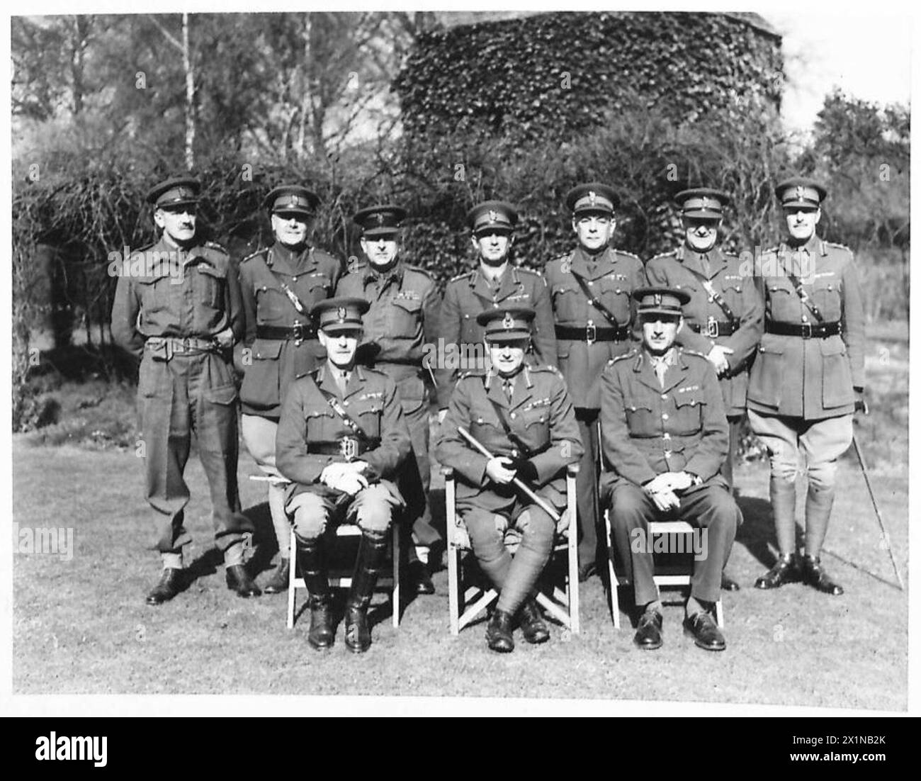 Senior british army officers Black and White Stock Photos & Images - Alamy