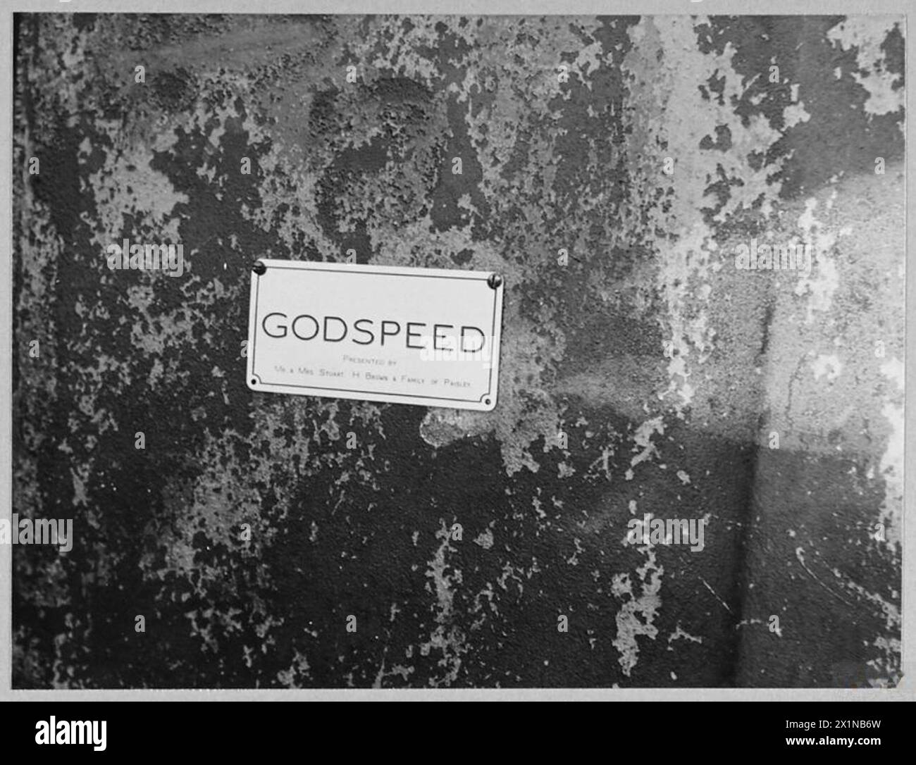 PAISLEY FAMILY PRESENTS RESCUE FLOAT TO R.A.F. - 12564 Picture (issued ...