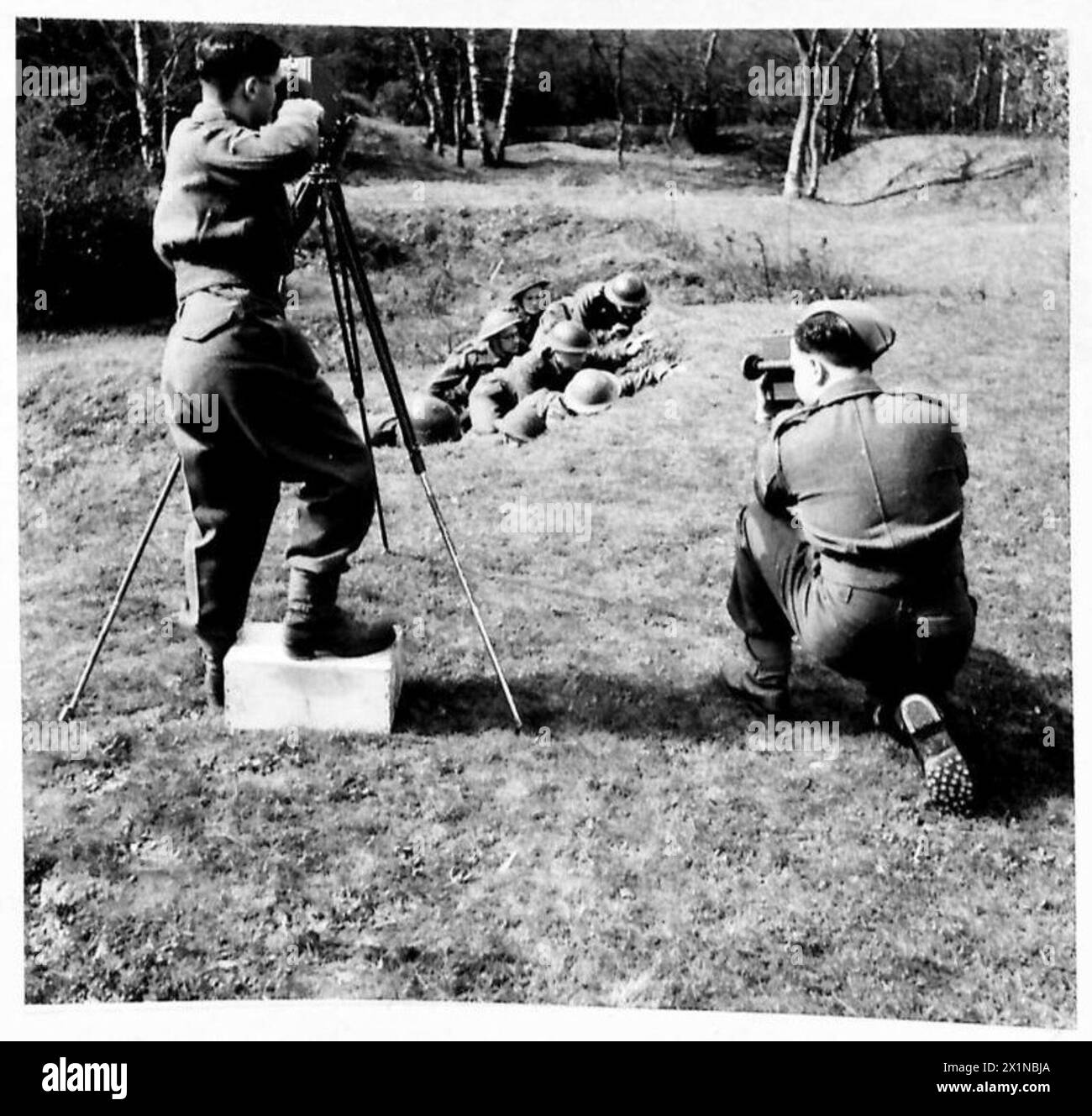 TRAINING ARMY FILM UNIT CAMERAMEN - AFPU trainees film "activity in the ...