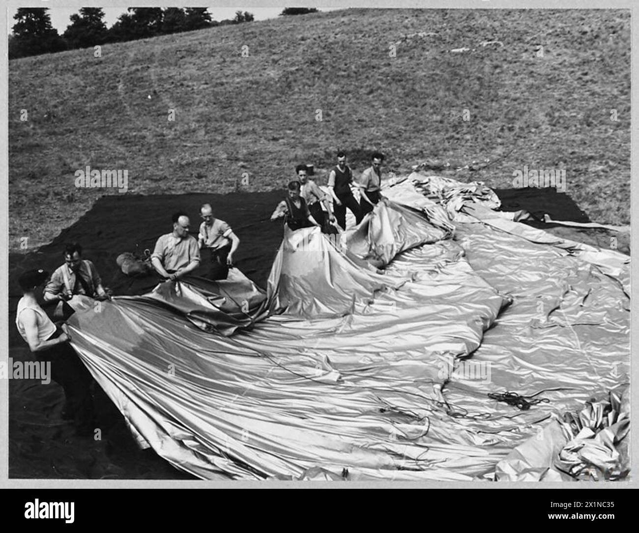 R.A.F. BALLOON DEFENCE AGAINST THE FLYING BOMB - Picture (issued 1944 ...