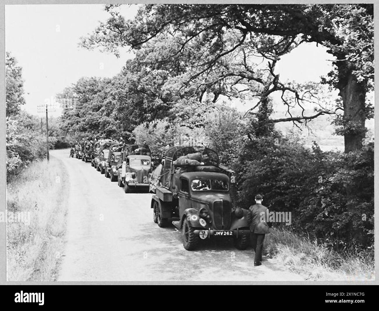 R.A.F. BALLOON DEFENCE AGAINST THE FLYING BOMB - Picture (issued 1944 ...