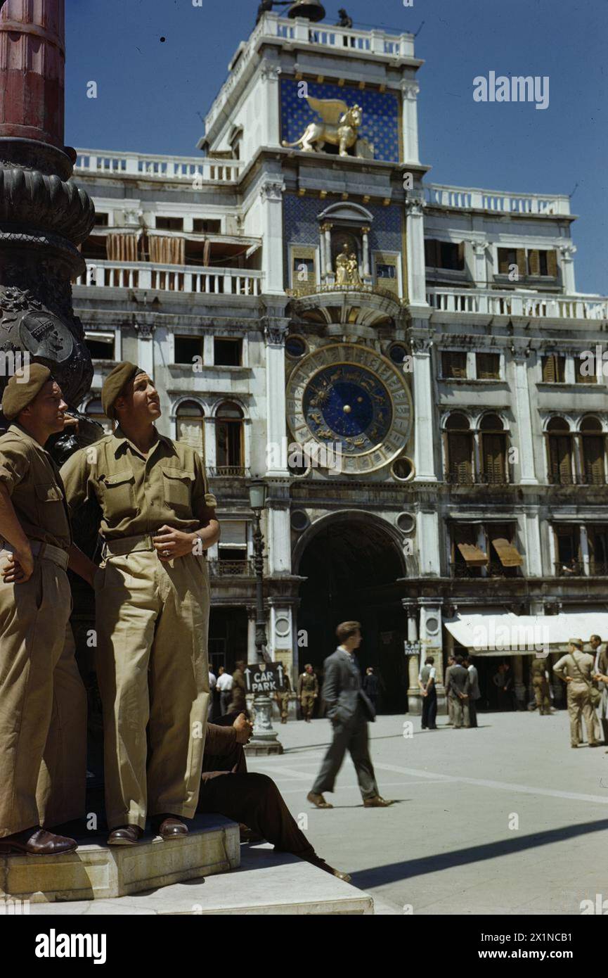 SOLDIERS OF THE BRITISH ARMY ON LEAVE IN VENICE, ITALY, JUNE 1945 ...
