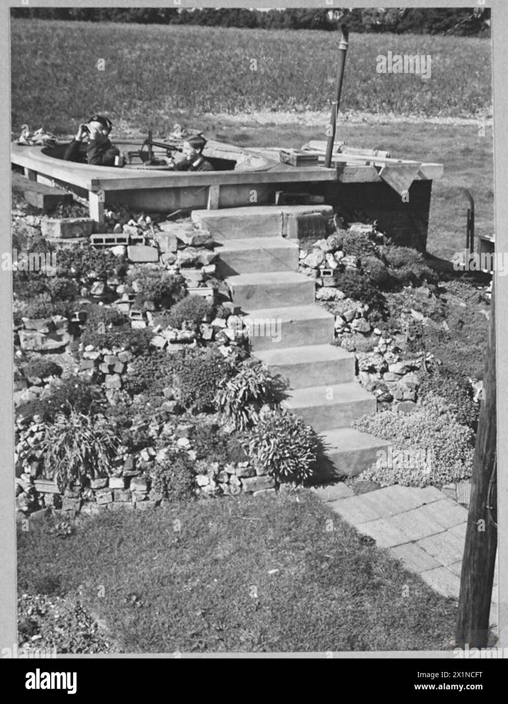 WITH THE ROYAL OBSERVER CORPS - Picture (issued 1944) shows - Fox 1 ...