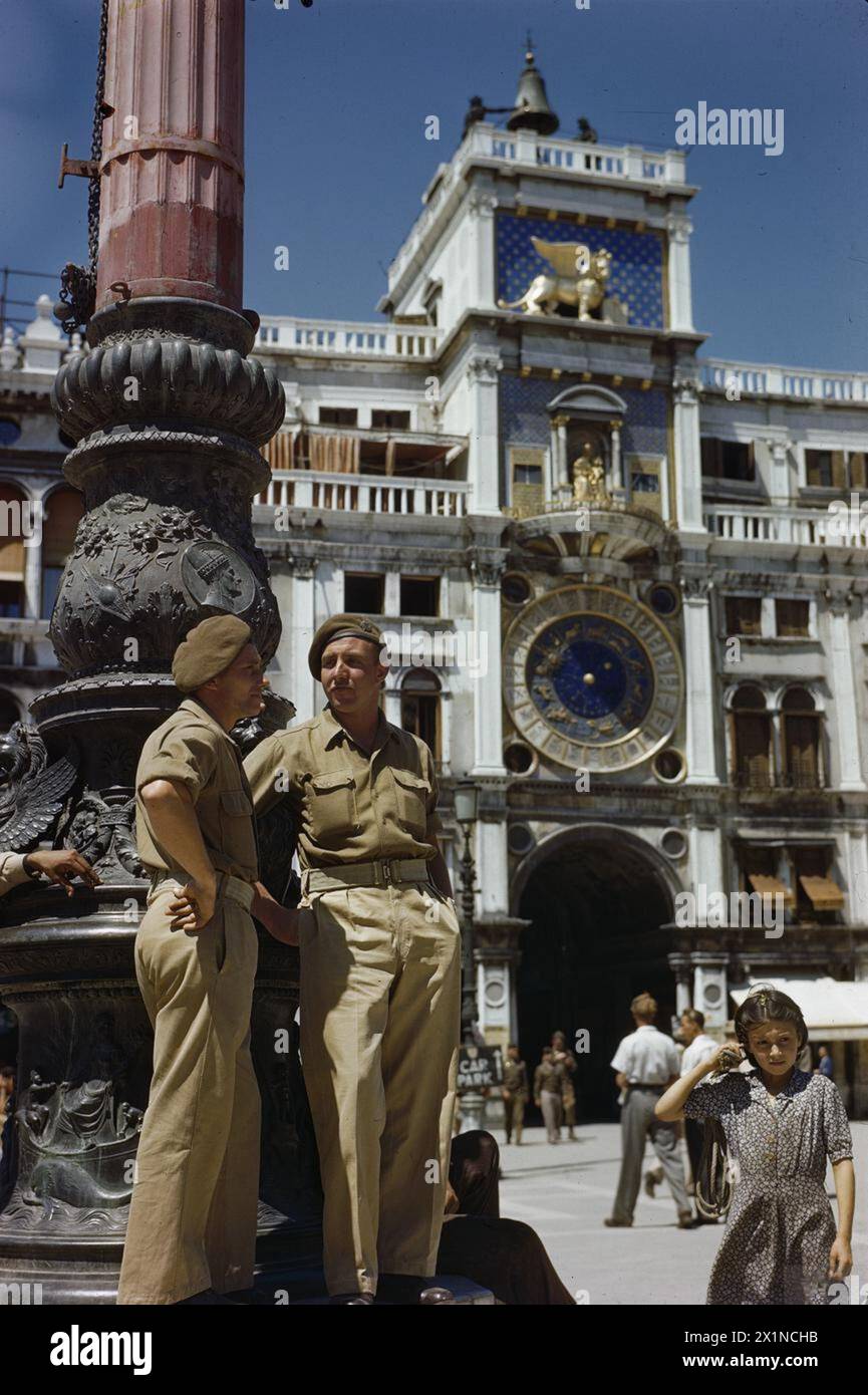 SOLDIERS OF THE BRITISH ARMY ON LEAVE IN VENICE, ITALY, JUNE 1945 ...