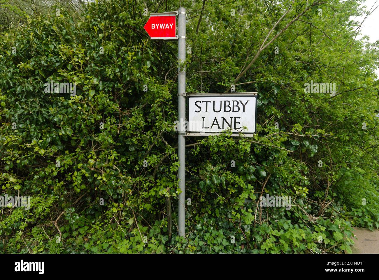 Red byway sign hi-res stock photography and images - Alamy