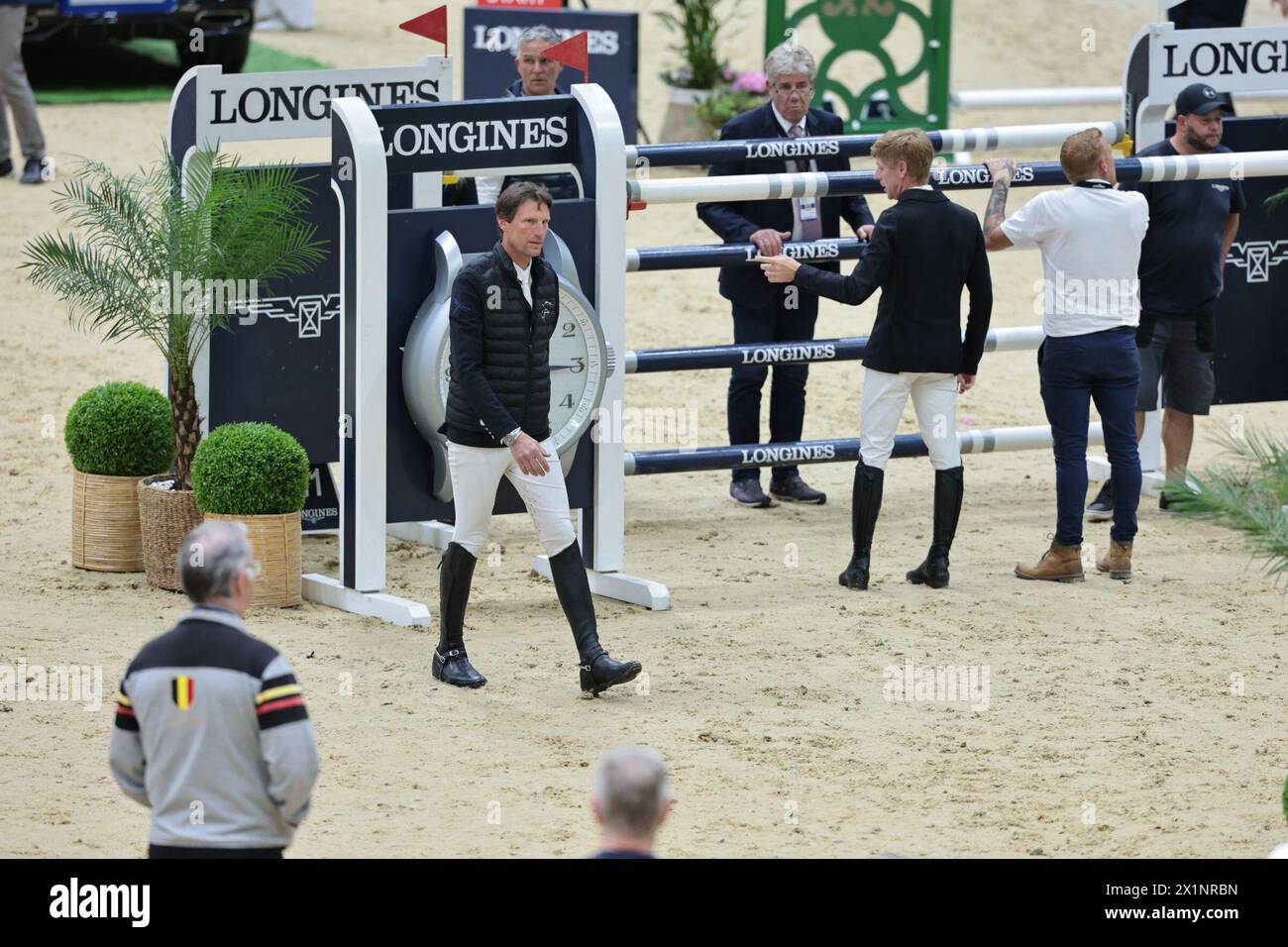 Kevin Staudt walking the course before the Longines FEI Jumping World ...