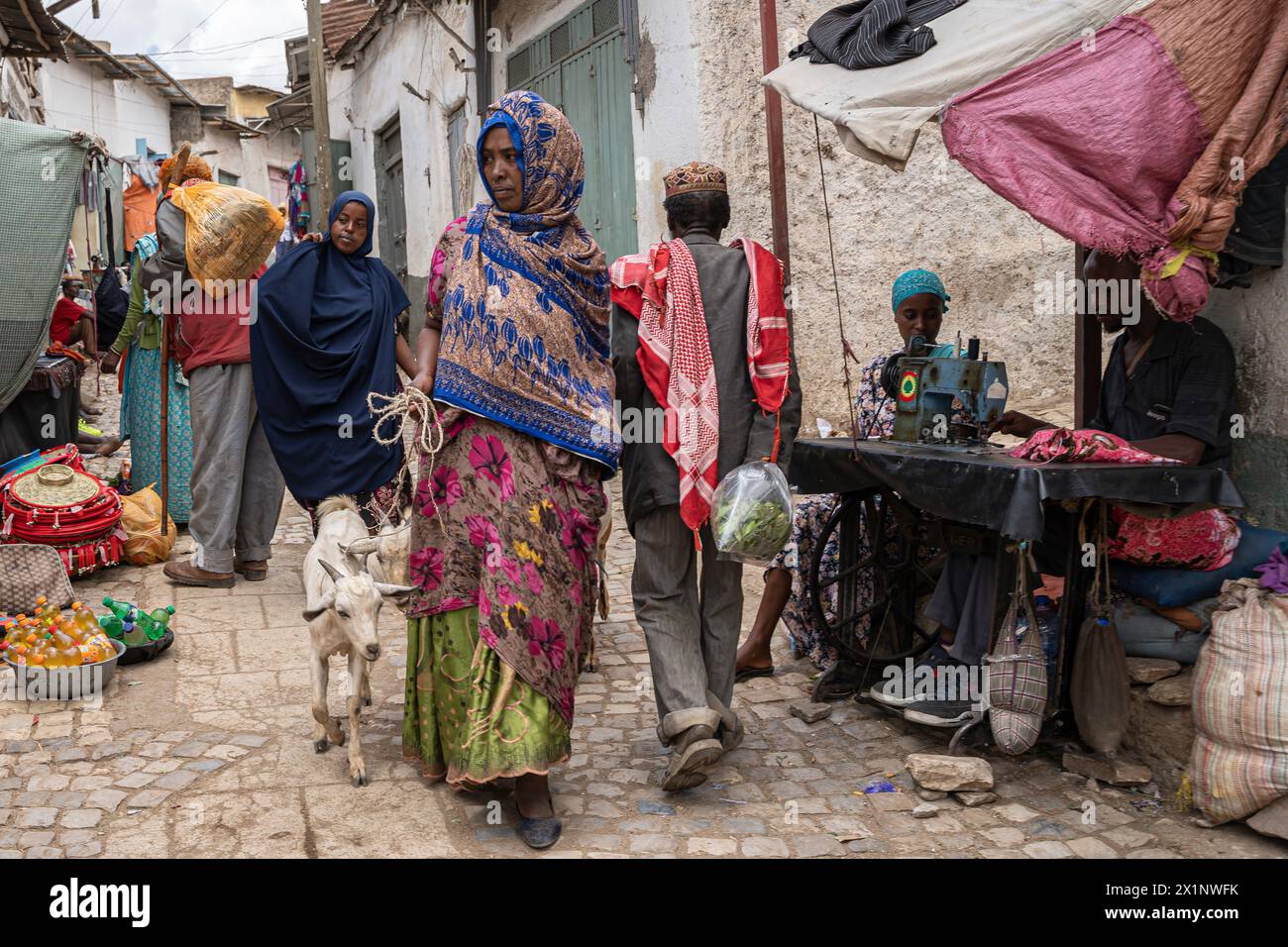 Ethiopian street market hi-res stock photography and images - Alamy