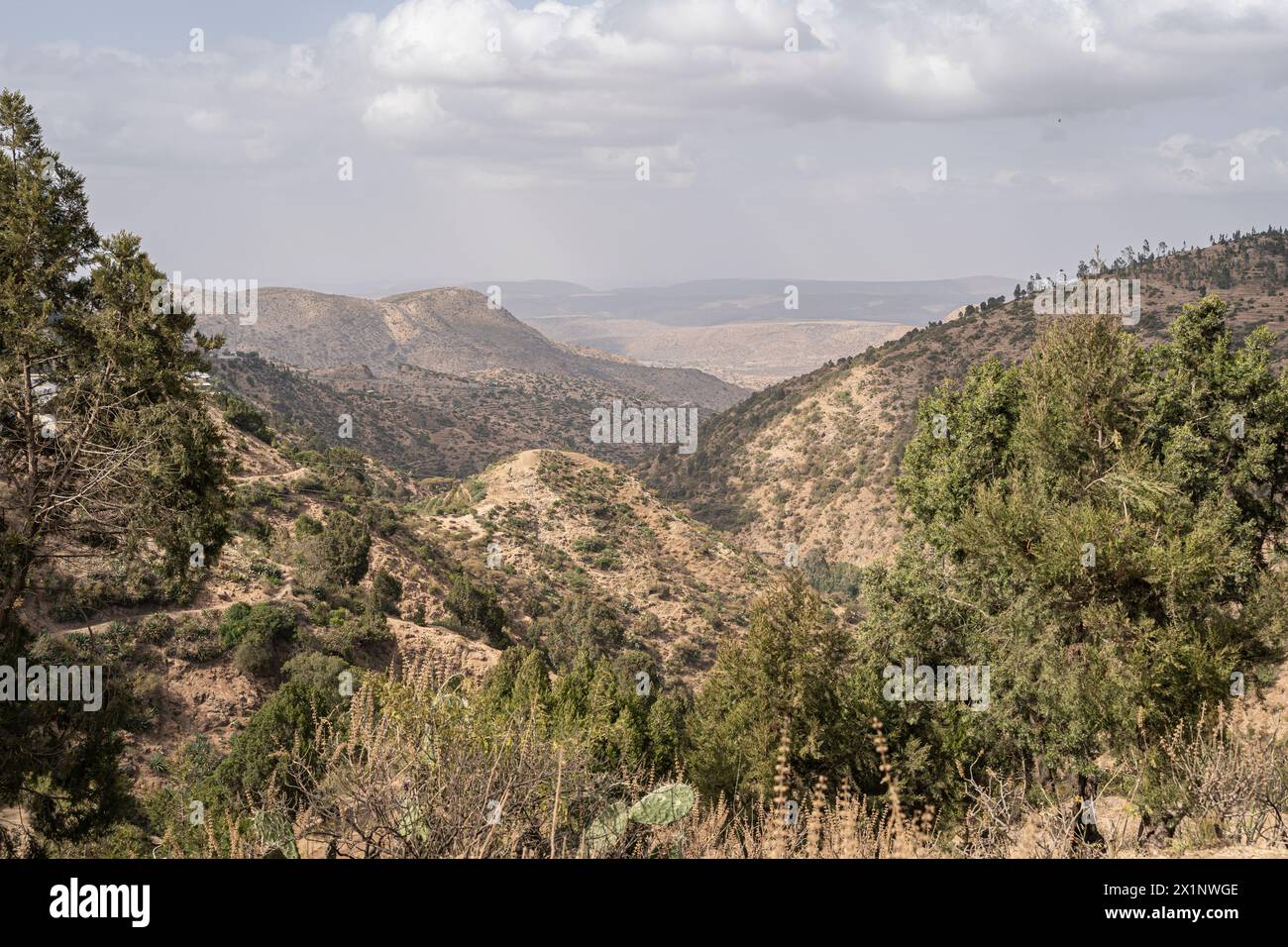 Ethiopian landscape with mountains in Koremi, outside Harar, Ethiopia ...