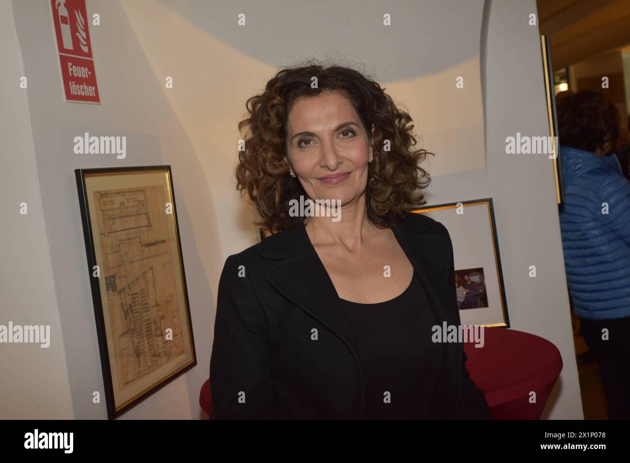 Proschat Madani, Schauspielerin, Hauptdarstellerin, What A Feeling ...