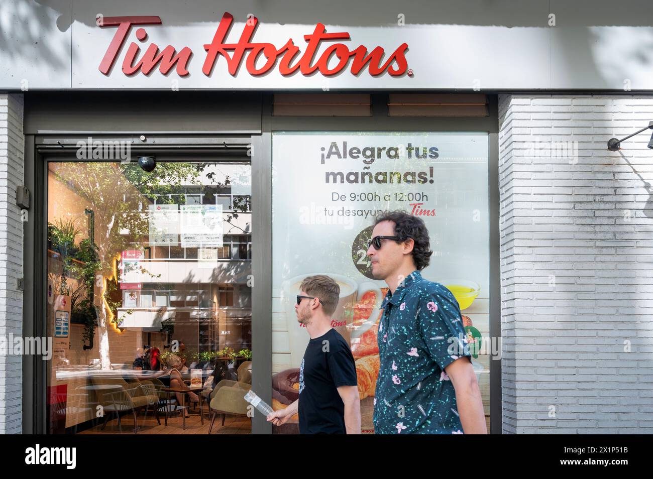 Tim hortons company logo hi-res stock photography and images - Alamy