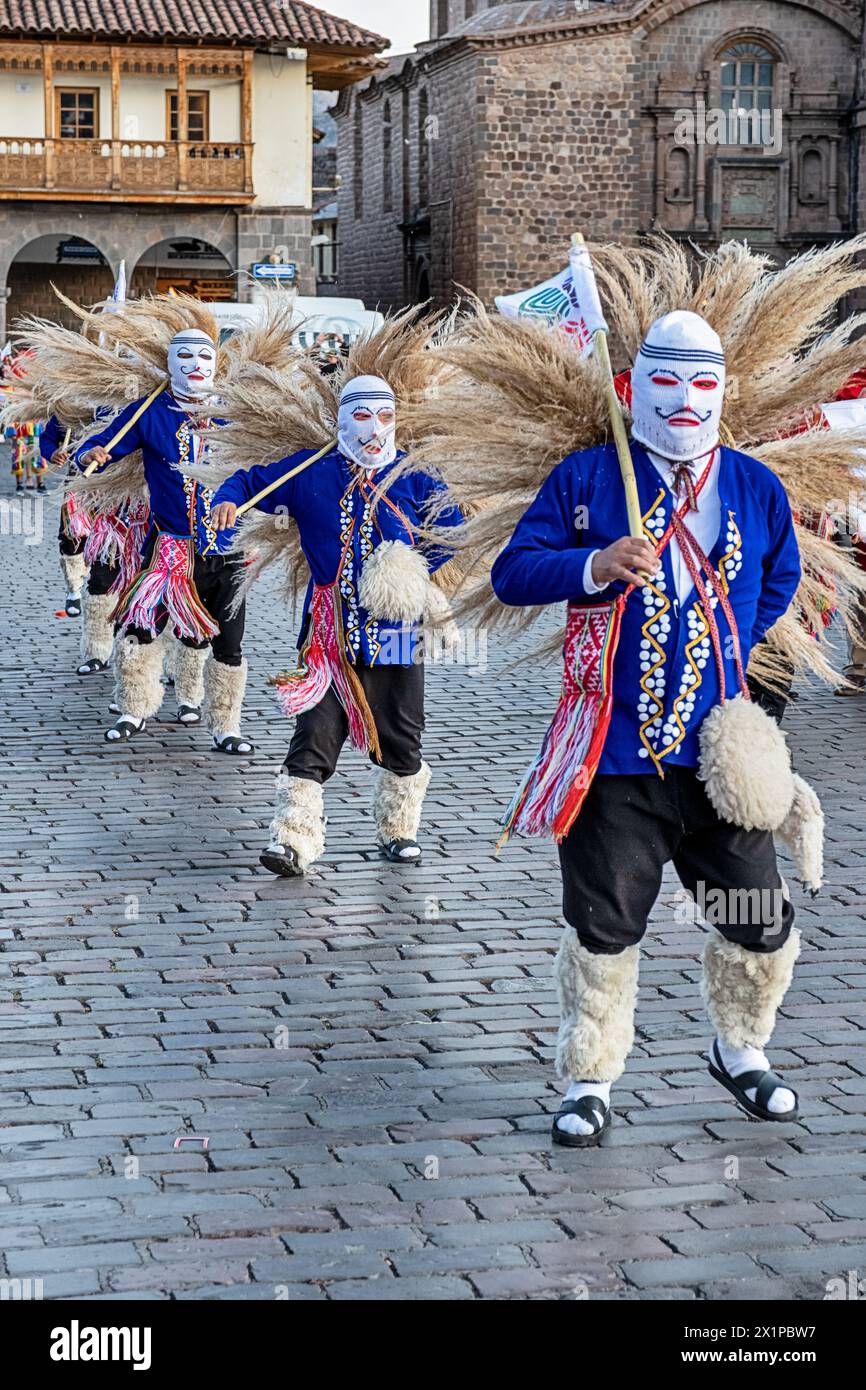 Cusco peru parade hi-res stock photography and images - Alamy