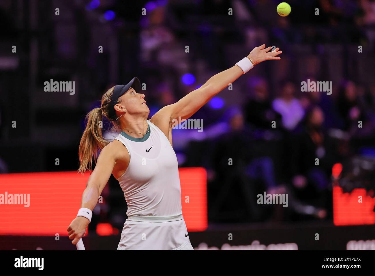 Stuttgart, Baden-Wuerttemberg, Germany. 18th Apr, 2024. Paula Badosa ...