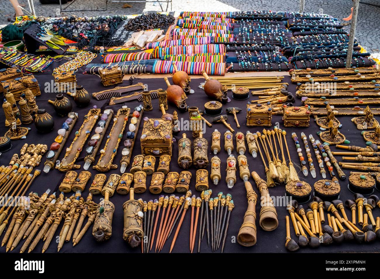 Market stall items hi-res stock photography and images - Alamy