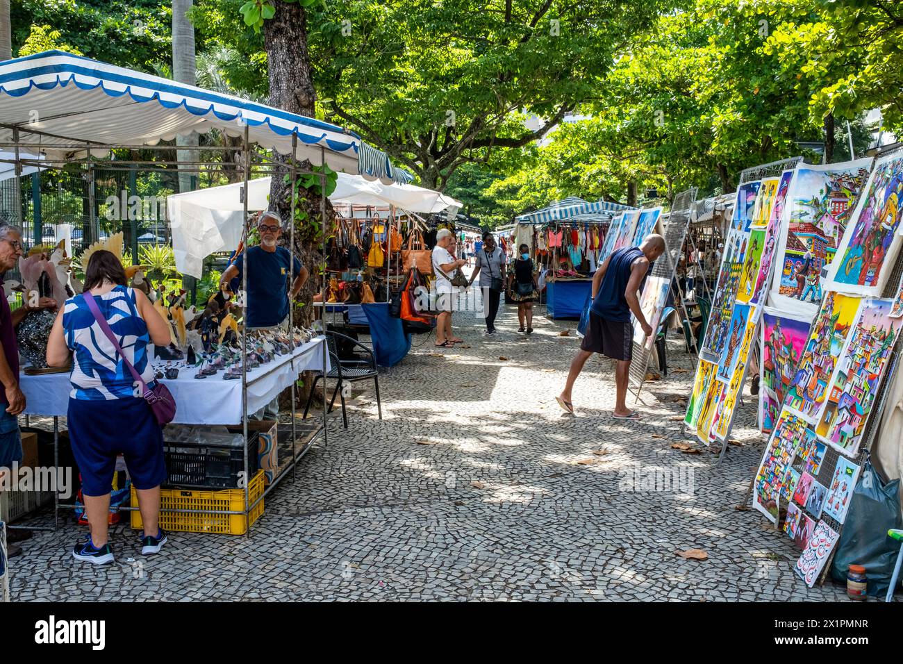 Ipanema sunday market hi-res stock photography and images - Alamy