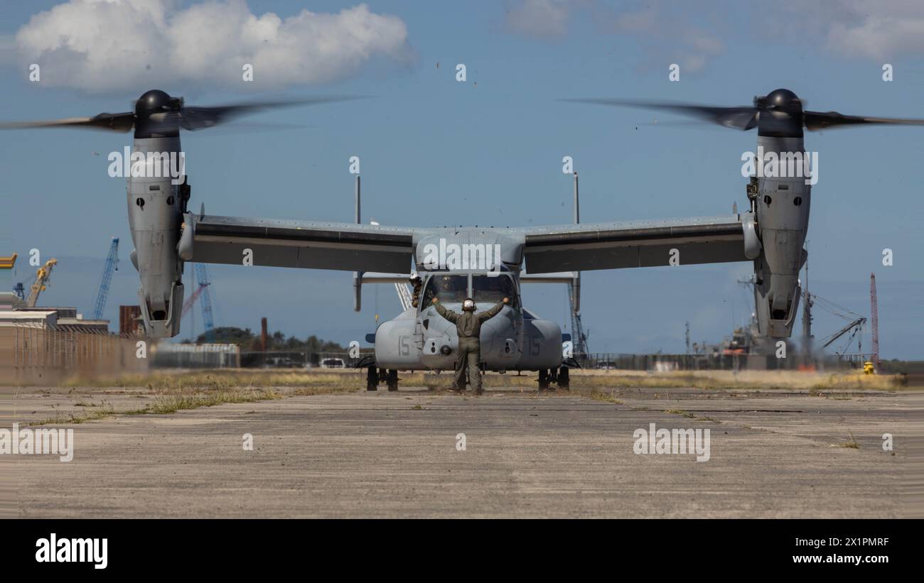 U.S. Marines with Medium Tiltrotor Squadron (VMM) 268, Marine Aircraft ...