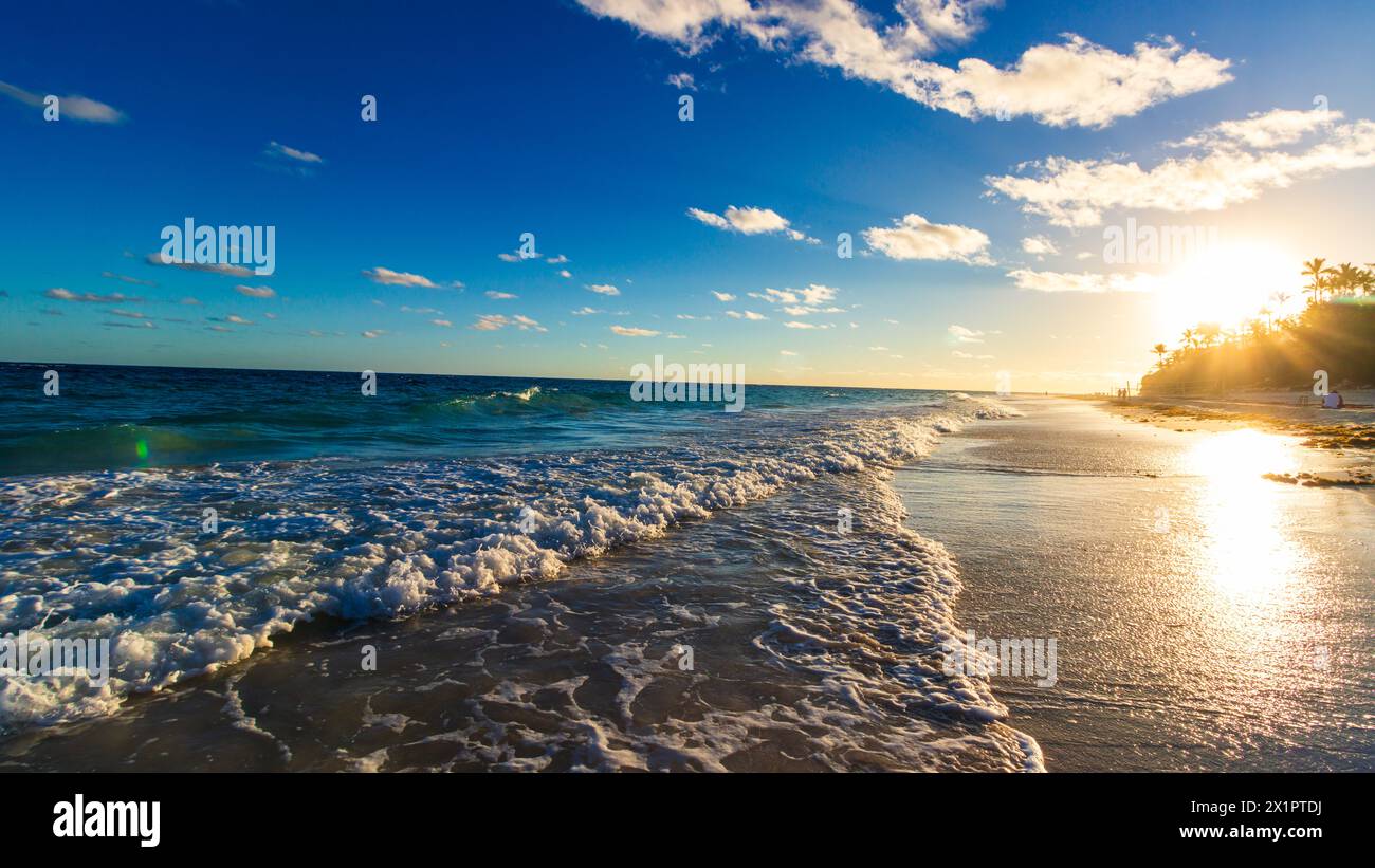 Horseshoe Bay Beach and Deep Bay Beach in Hamilton, Bermuda Stock Photo ...