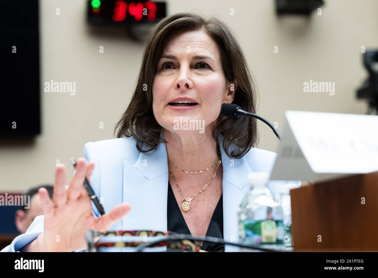 Claire shipman hi-res stock photography and images - Alamy