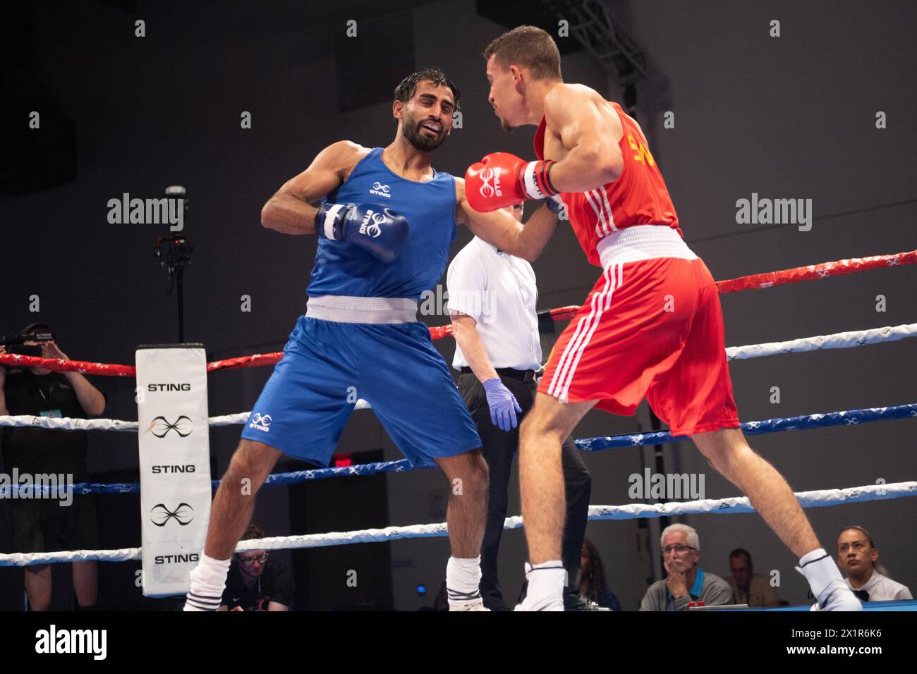 Scott boxing hi-res stock photography and images - Alamy