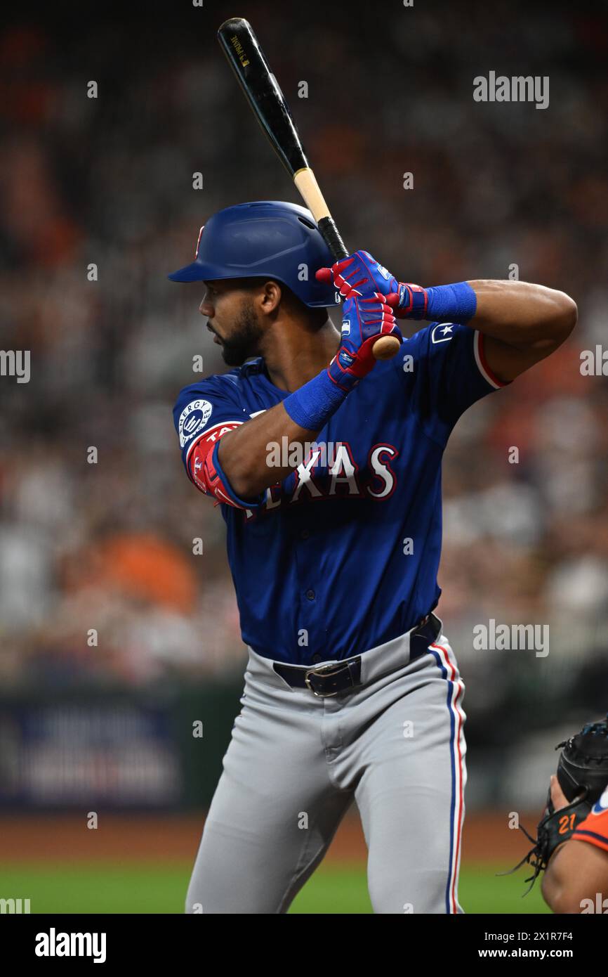 Texas Rangers outfielder Leody Taveras (3) batting in the second inning ...