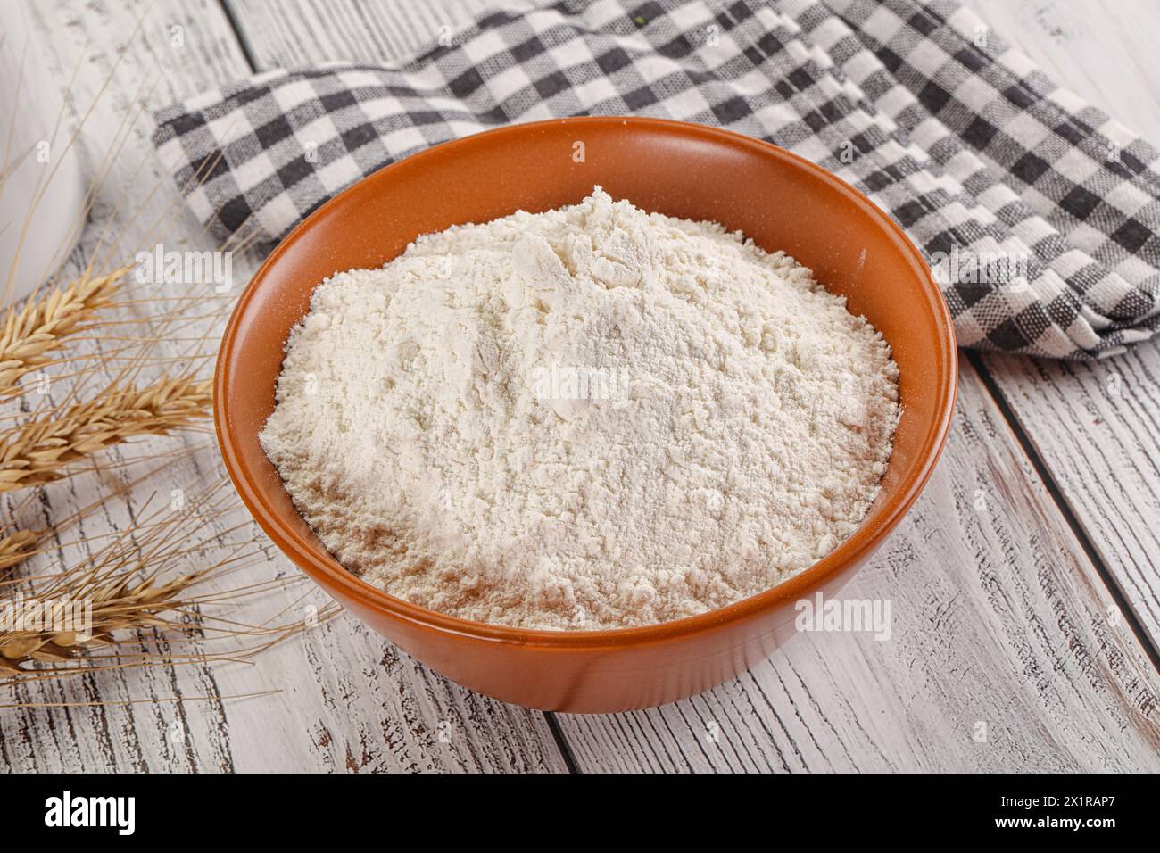 White Wheat flour heap for bake Stock Photo - Alamy