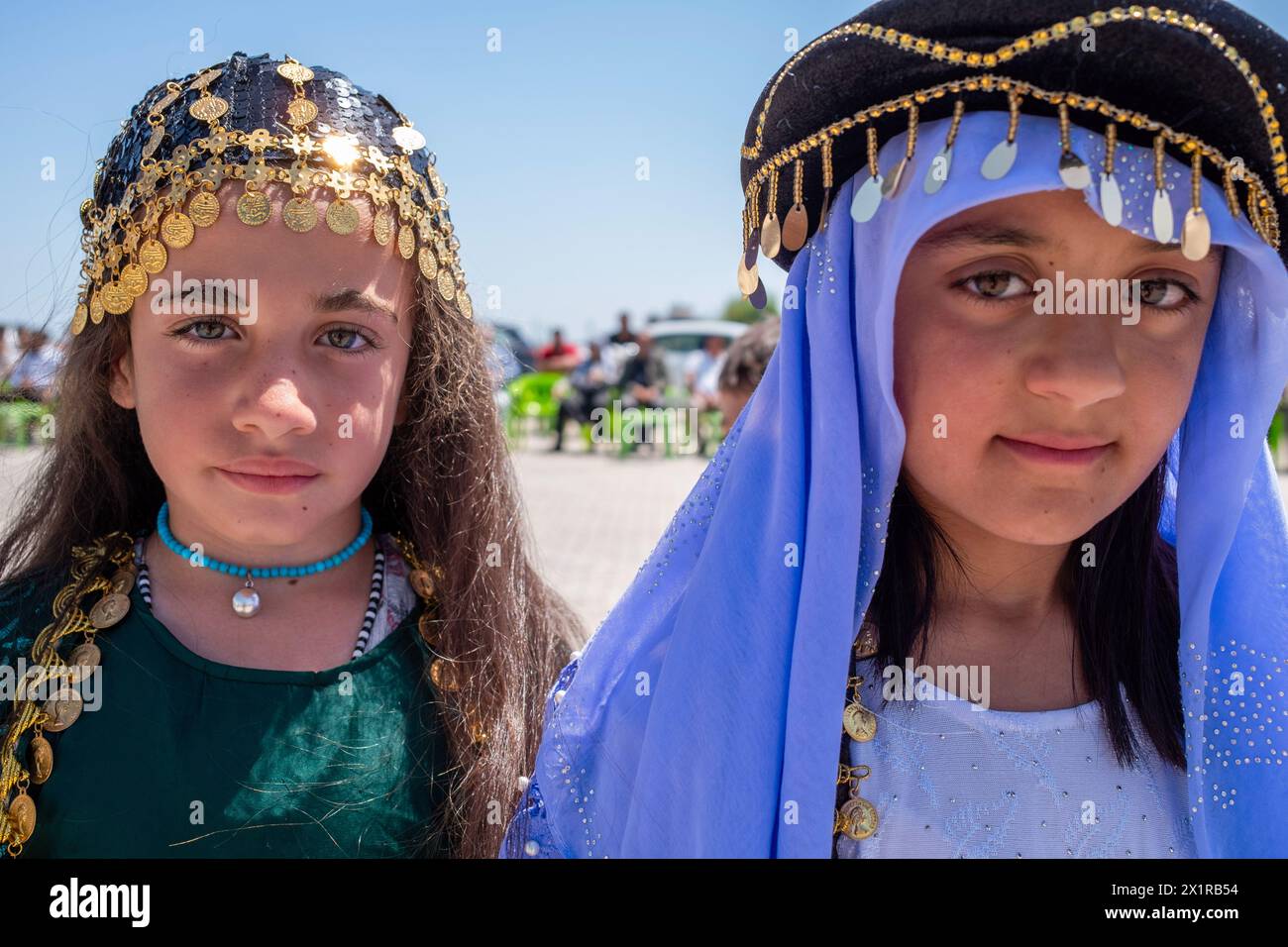 Yazidi girls hi-res stock photography and images - Alamy