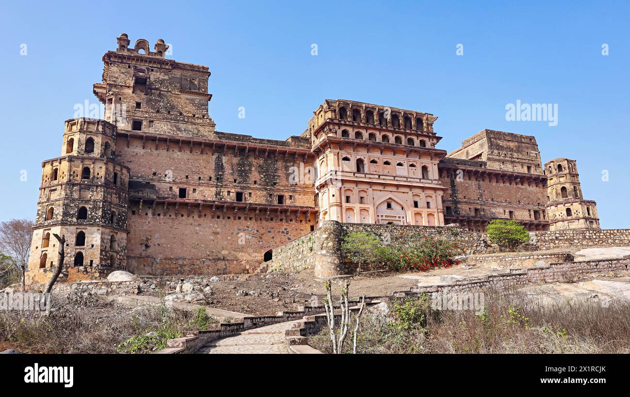 View of Fort Palace, Garh Kundar Fort, Niwari, Madhya Pradesh, India ...
