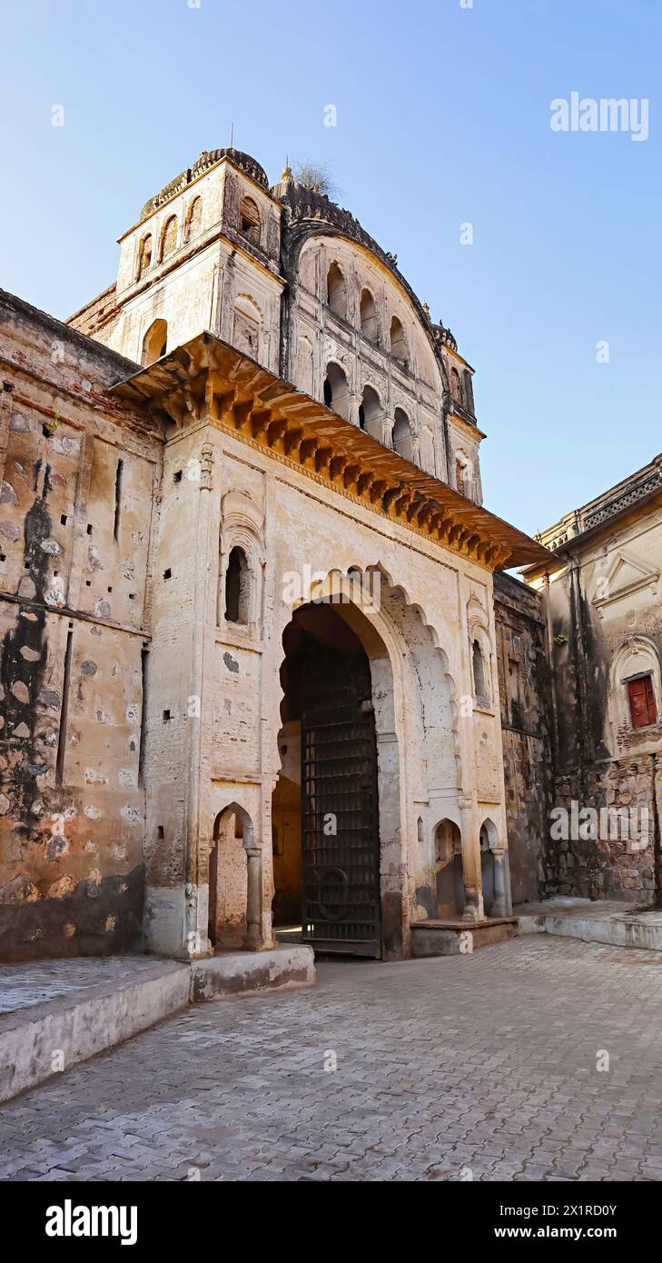 Outside View of Second Entrance Gate of Samthar Fort Campus, Jhansi ...