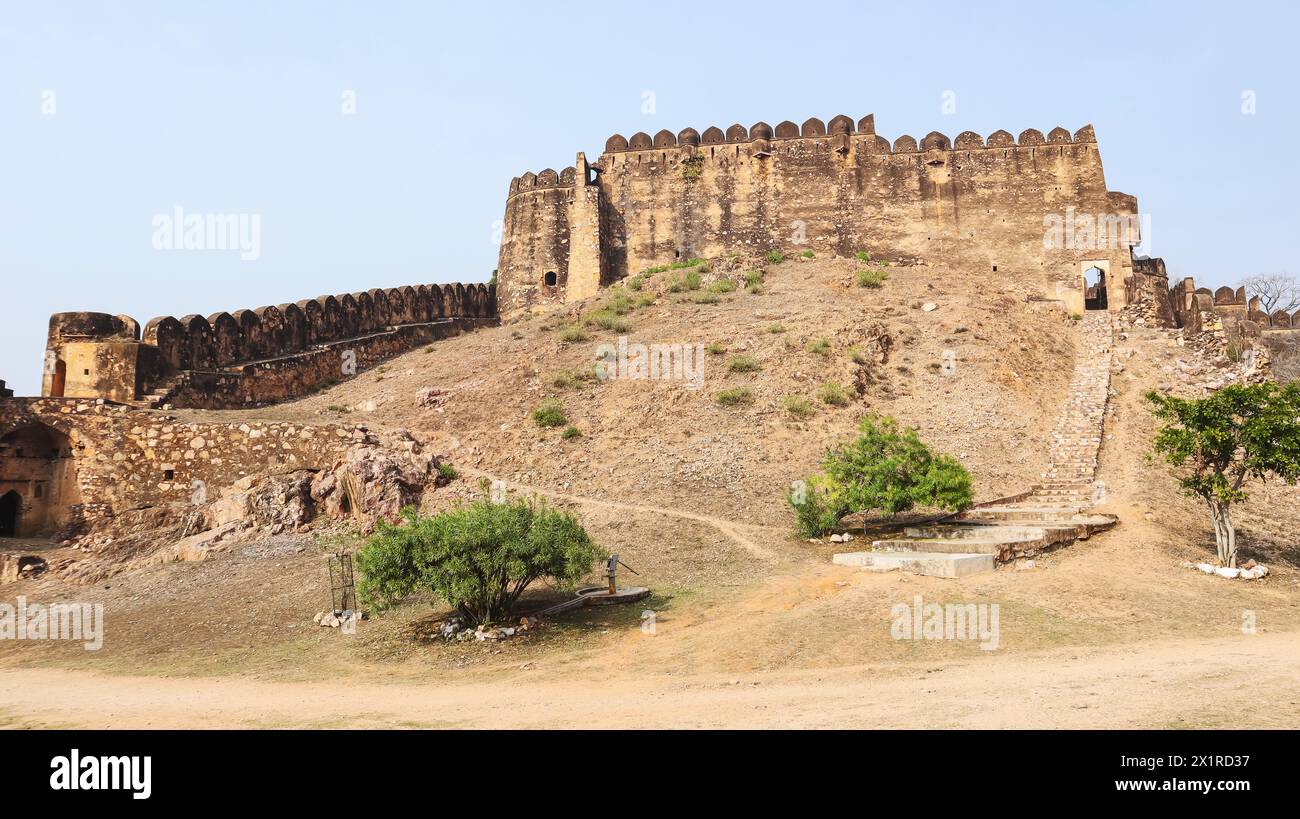 View of Ruin Fortress of Talbehat Fort, Talbahat, Jhansi, Uttar Pradesh ...