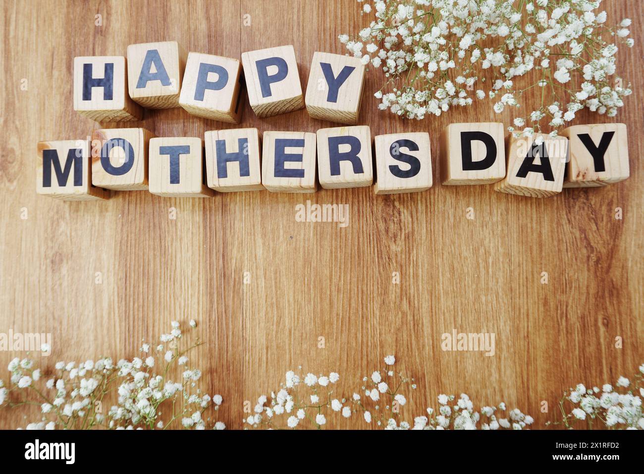 happy mothers day alphabet letters on wooden background Stock Photo - Alamy