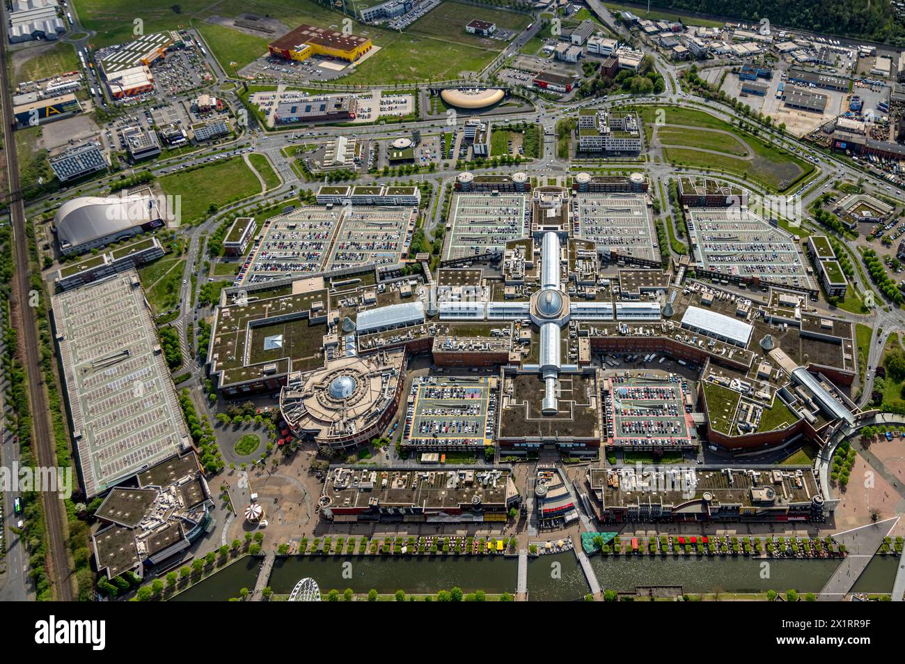 Luftbild, Westfield Centro sternförmiges Einkaufszentrum, Gesamtansicht ...