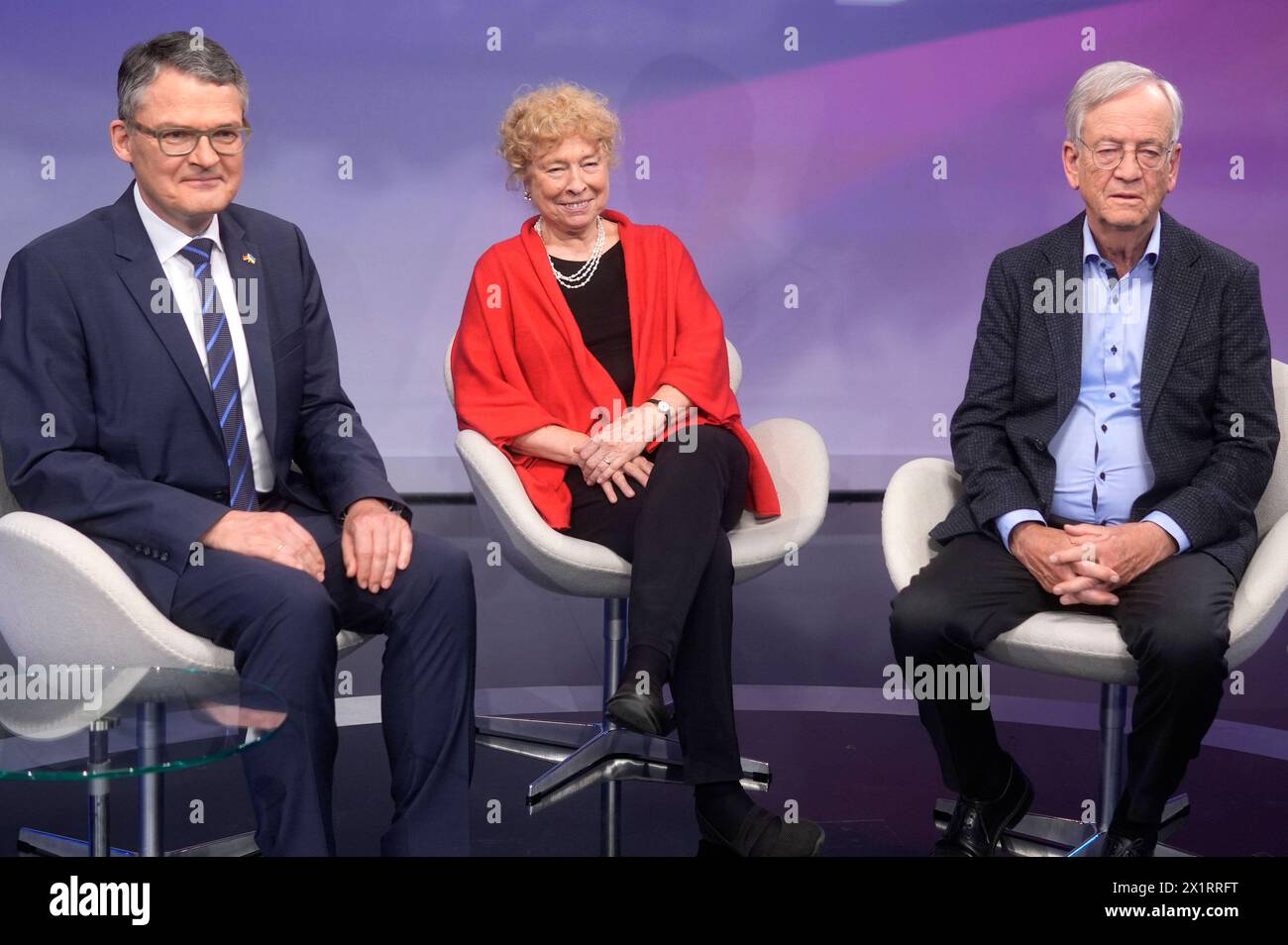 Roderich Kiesewetter, Gesine Schwan und Heinrich von Pierer in der ARD ...