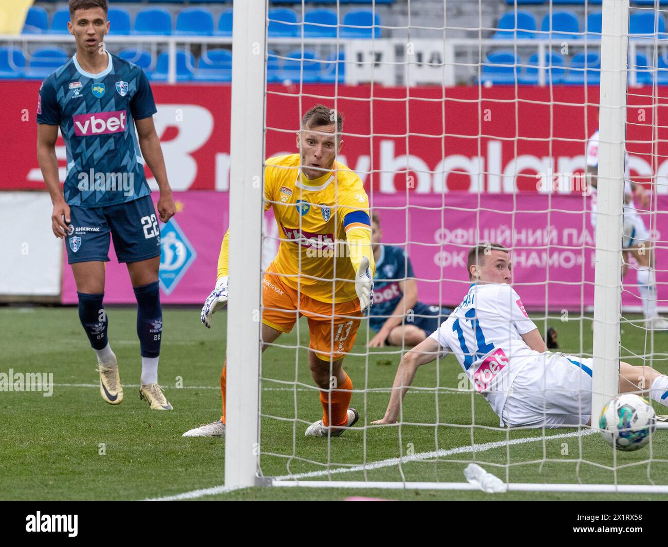 Non Exclusive: KYIV, UKRAINE - APRIL 17, 2024 - Goalkeeper Oleksandr ...