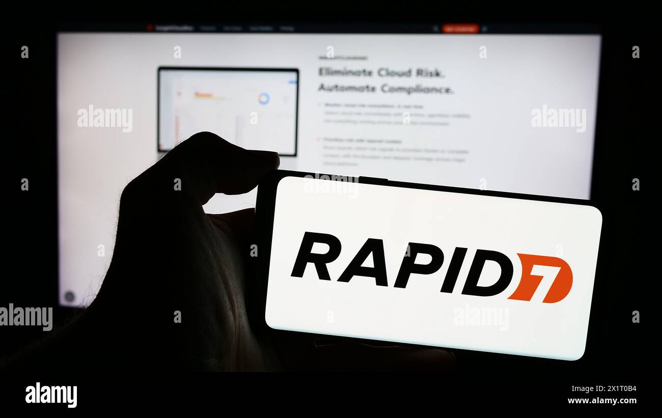 Rapid7 software hi-res stock photography and images - Alamy