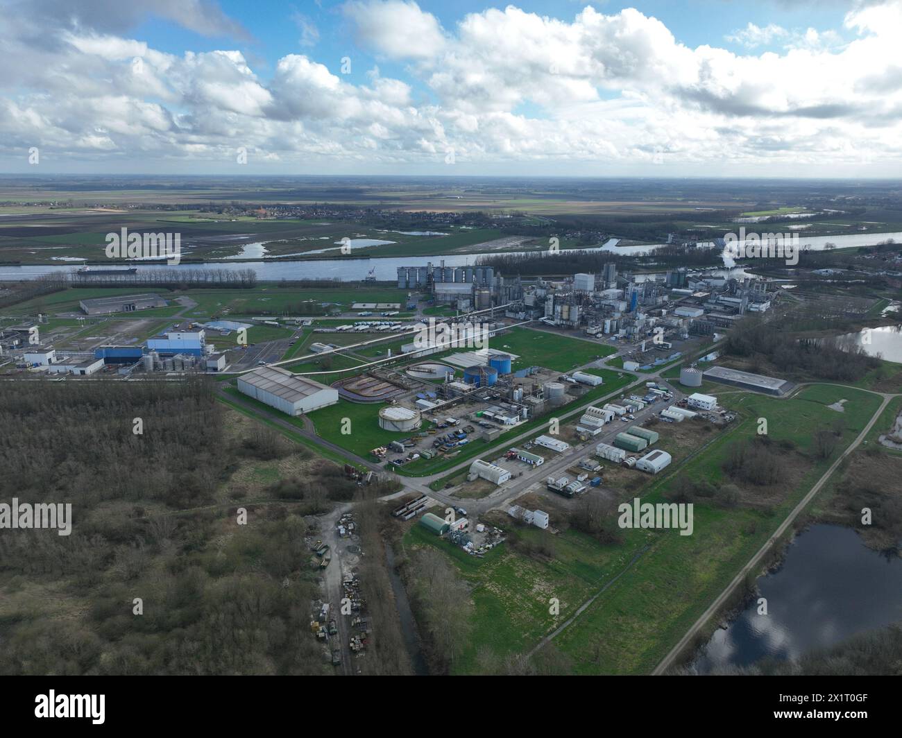 Ghent canal warehouse hi-res stock photography and images - Alamy