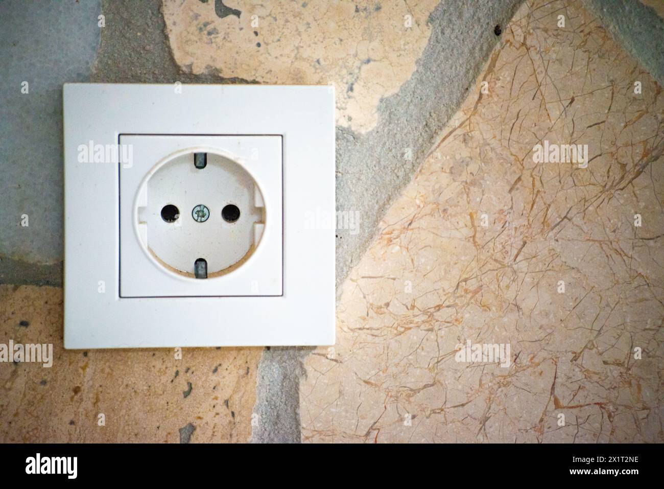 Wall mounted socket hi-res stock photography and images - Alamy