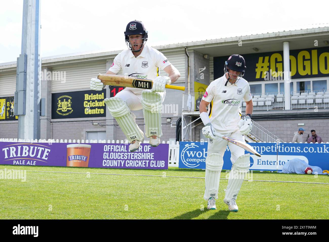 Bristol, UK, 15 April 2024. Gloucestershire's James Bracey (left) and ...