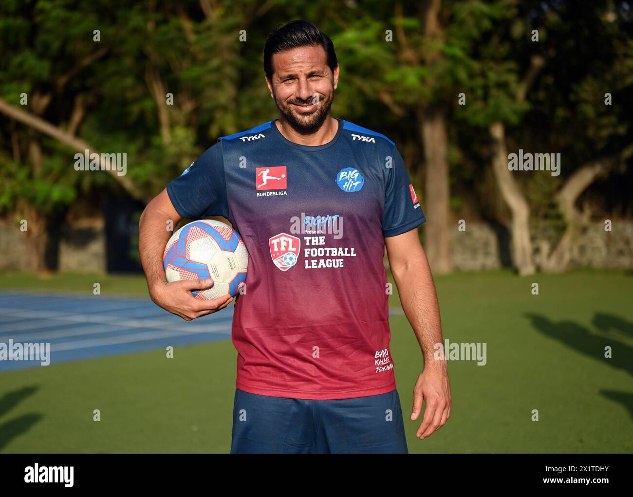 Claudio pizarro peruvian hi-res stock photography and images - Alamy