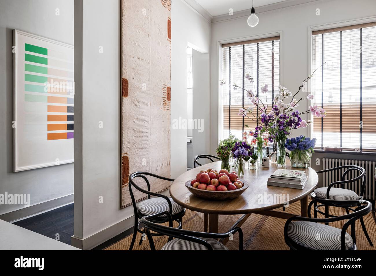 Partition wall hi-res stock photography and images - Alamy