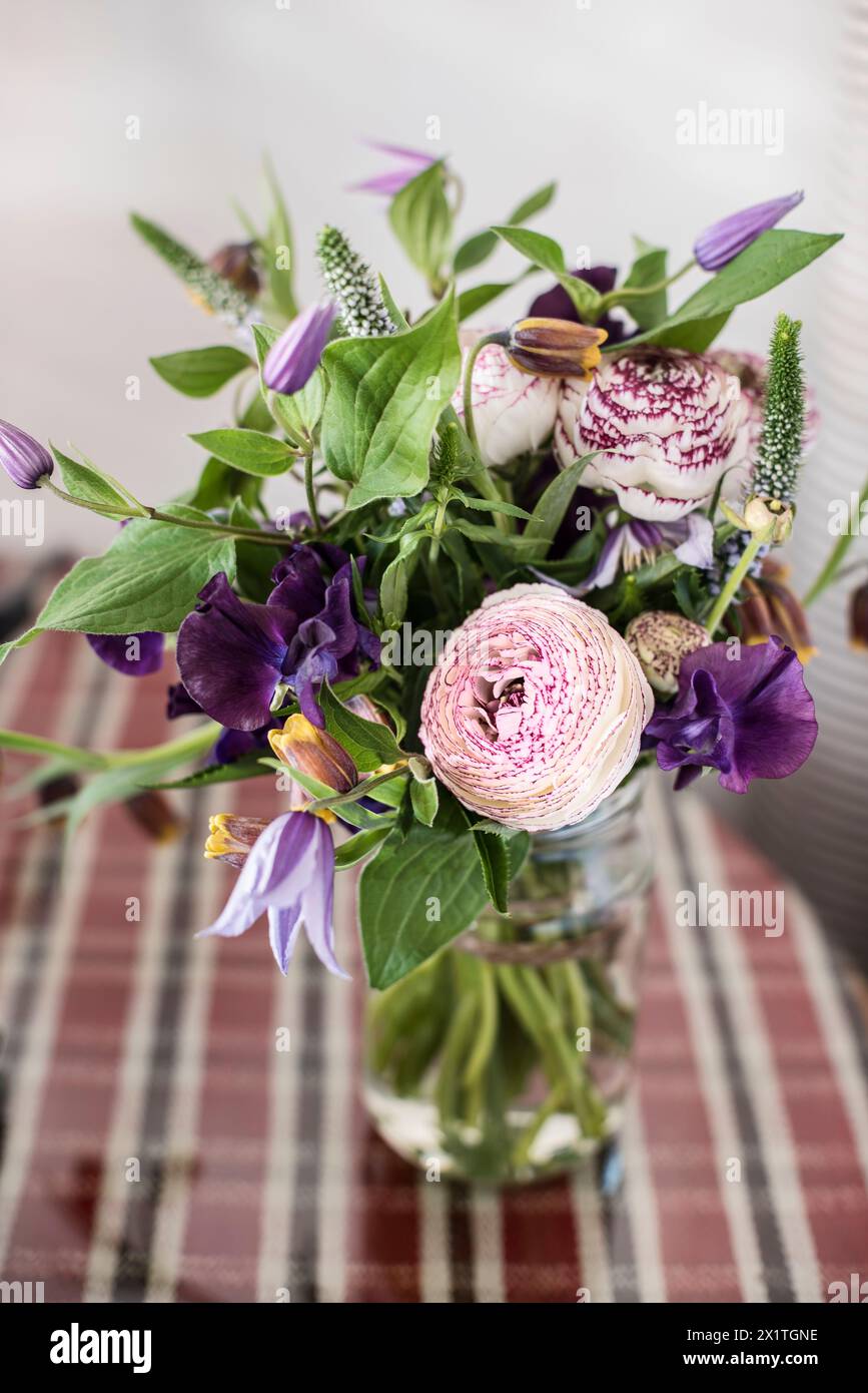 Pretty flower arrangement in Chelsea home, UK Stock Photo - Alamy