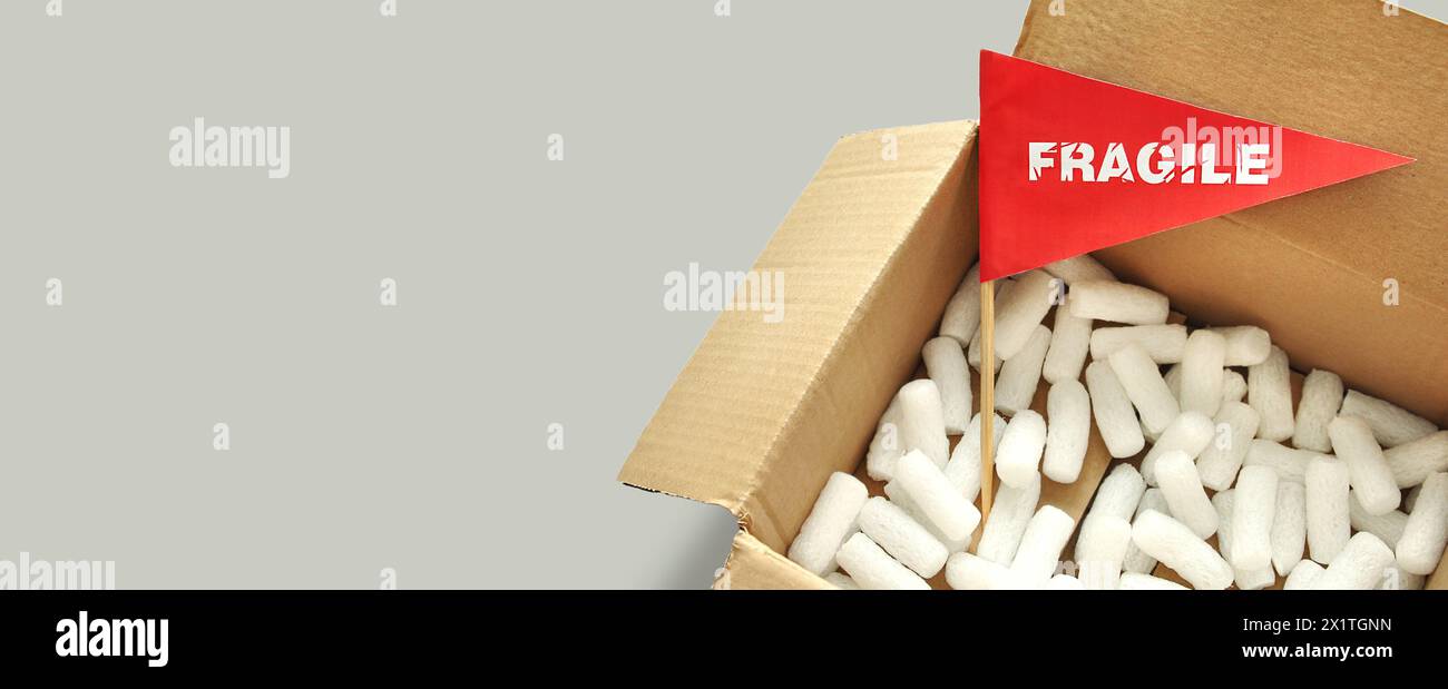 Fragile label hi-res stock photography and images - Alamy