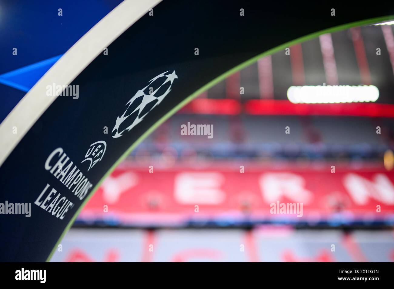 Munich, Germany. 17th Apr, 2024. Soccer: Champions League, Bayern ...