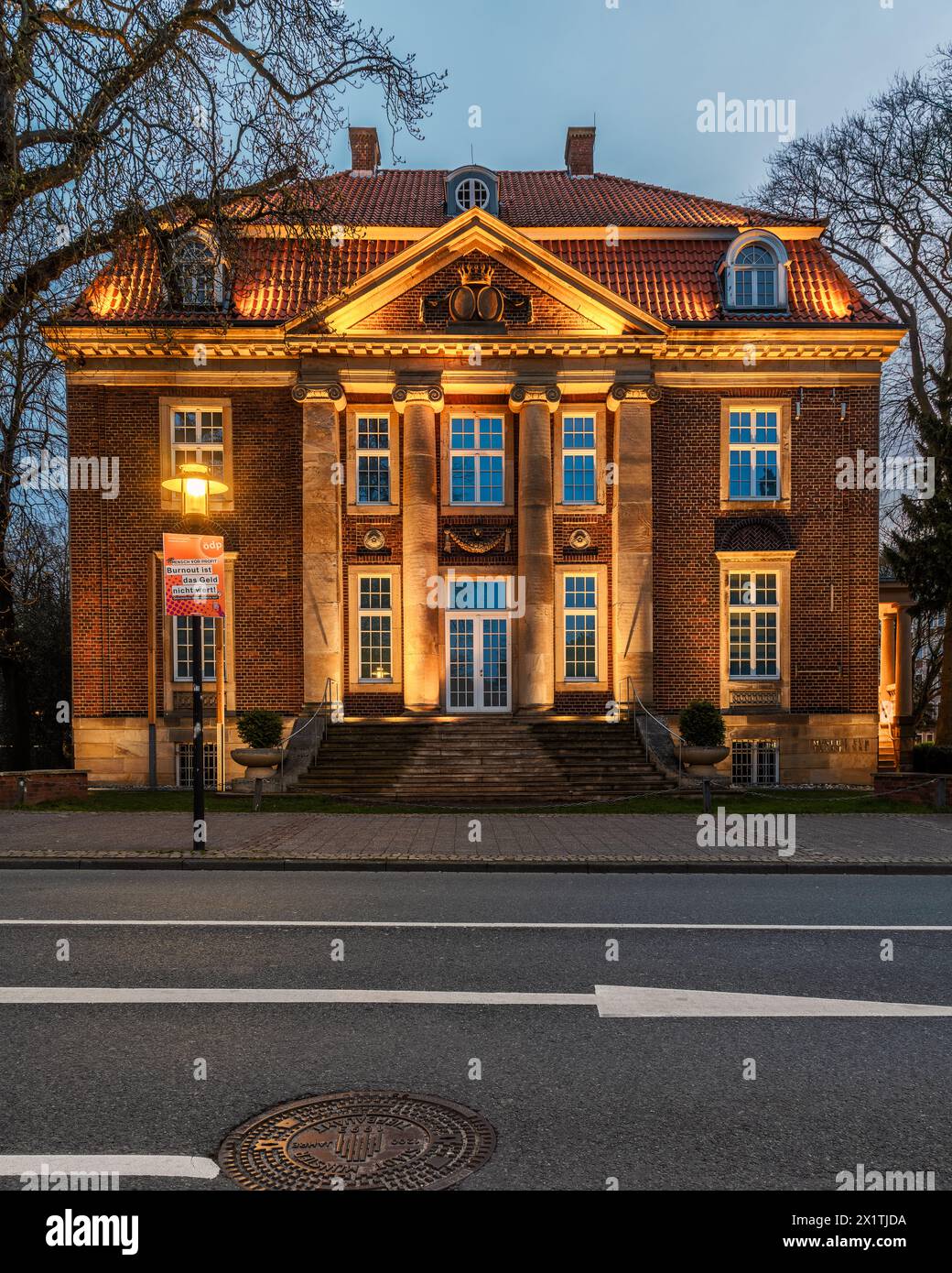 Historical museum red facade antique hi-res stock photography and ...