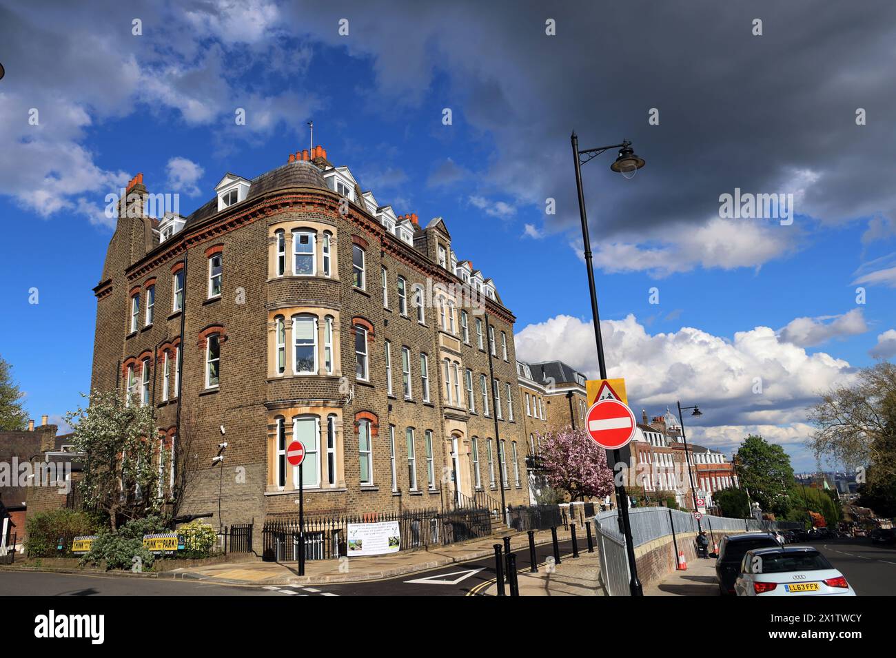 Highgate elite hi-res stock photography and images - Alamy