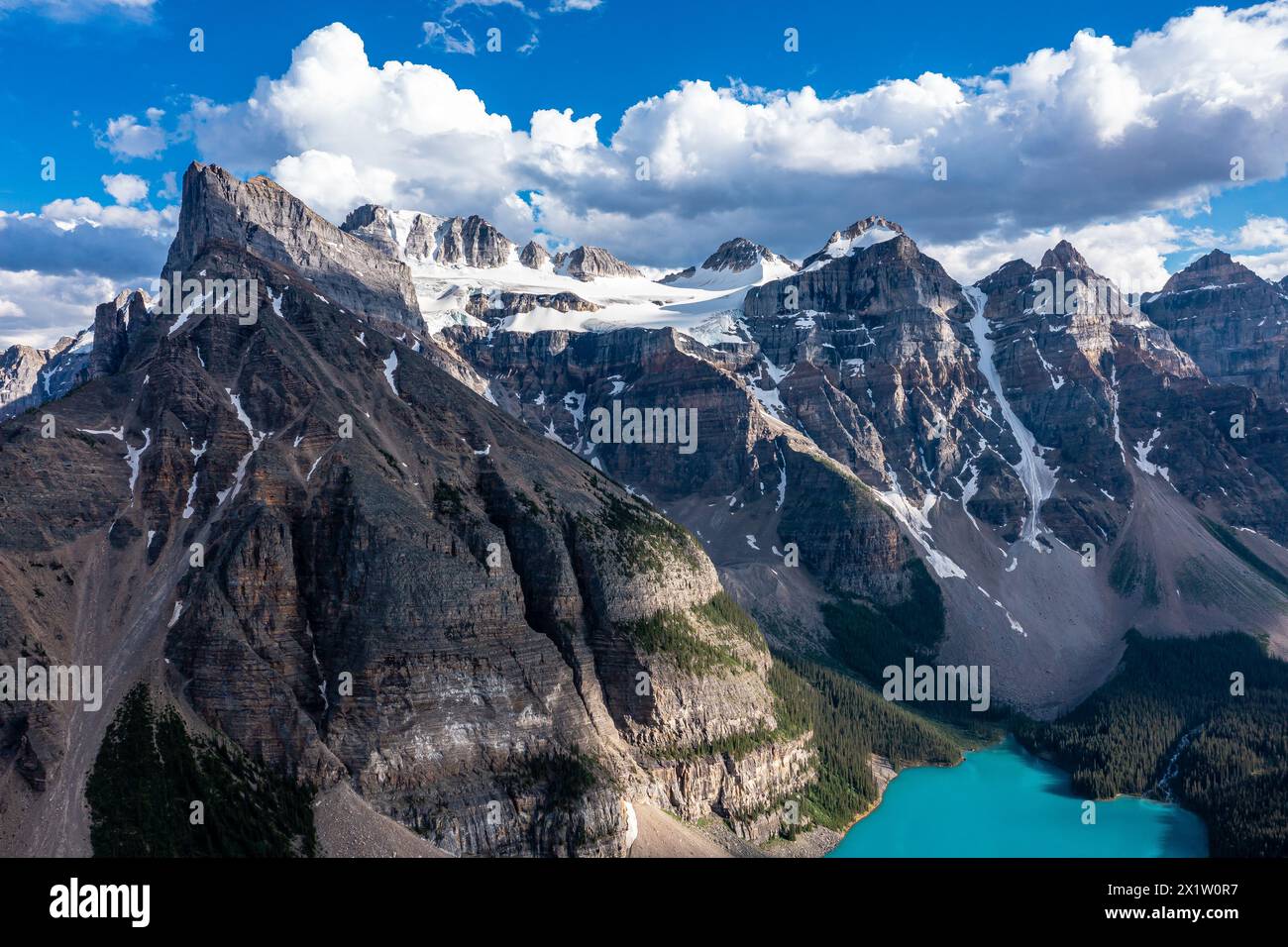 Moraine Lake in Banff National Park, Canada, Valley of the Ten Peaks ...
