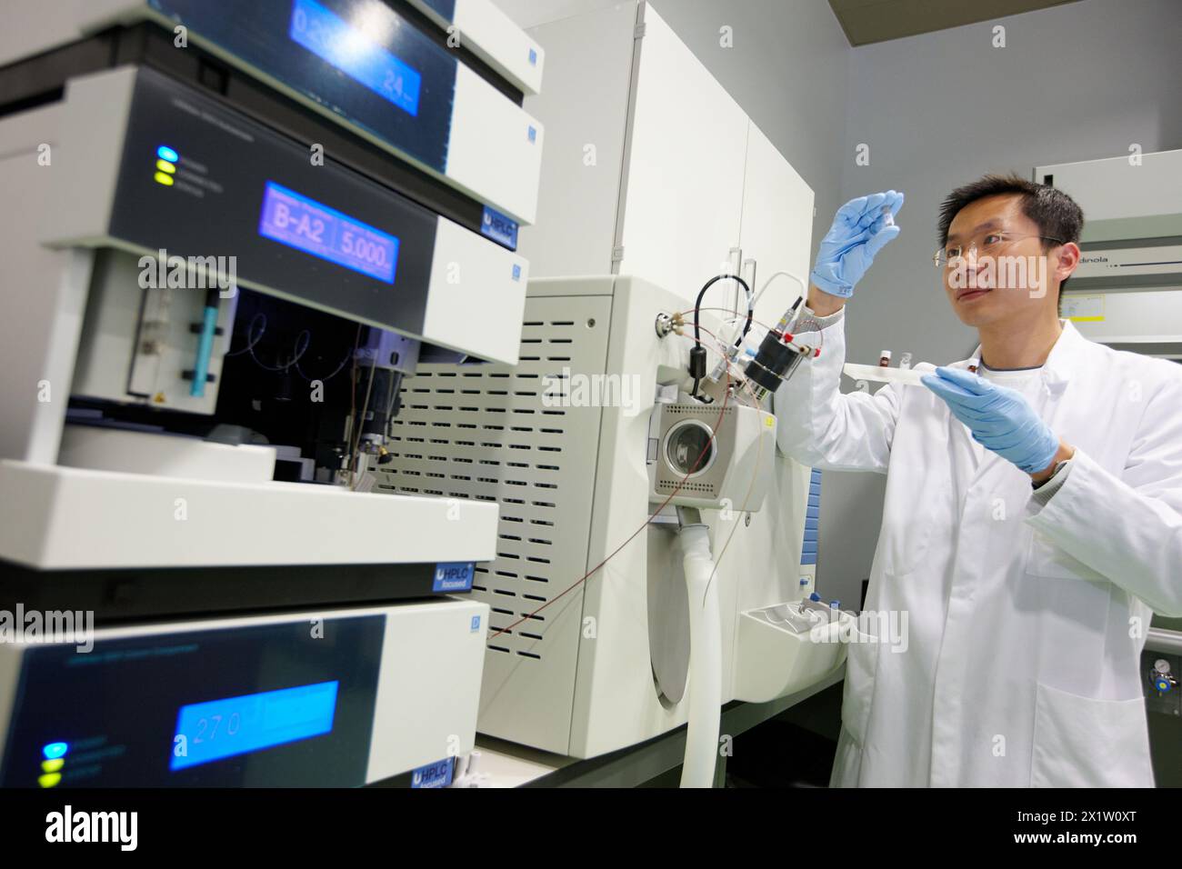 High Performance Liquid Chromatography + Mass Spectrometer Thermo Fisher Scientific LCQ Fleet ...