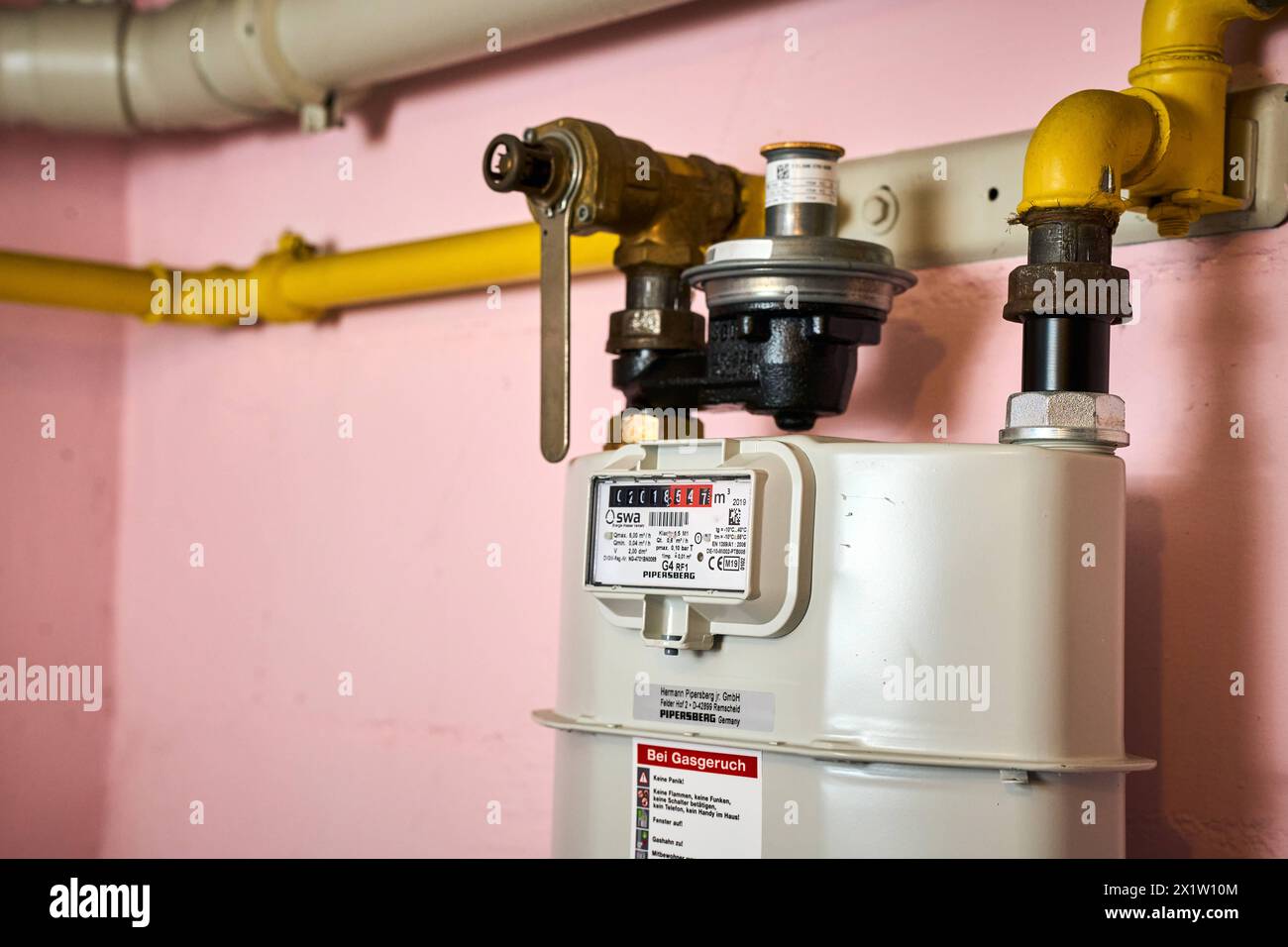 Augsburg, Bavaria, Germany - April 13, 2024: Gas meter on a gas pipe in ...